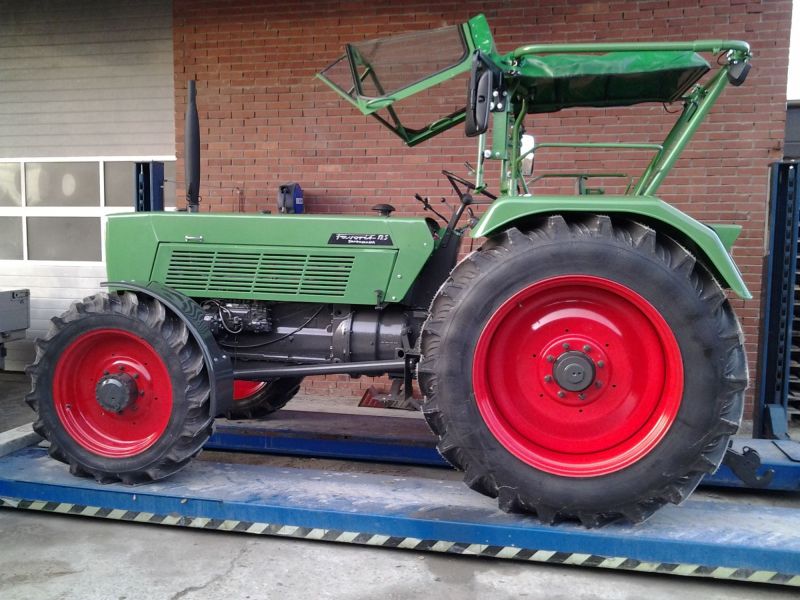 Profi für die Restauration von Oldtimer-Traktoren in Rietberg